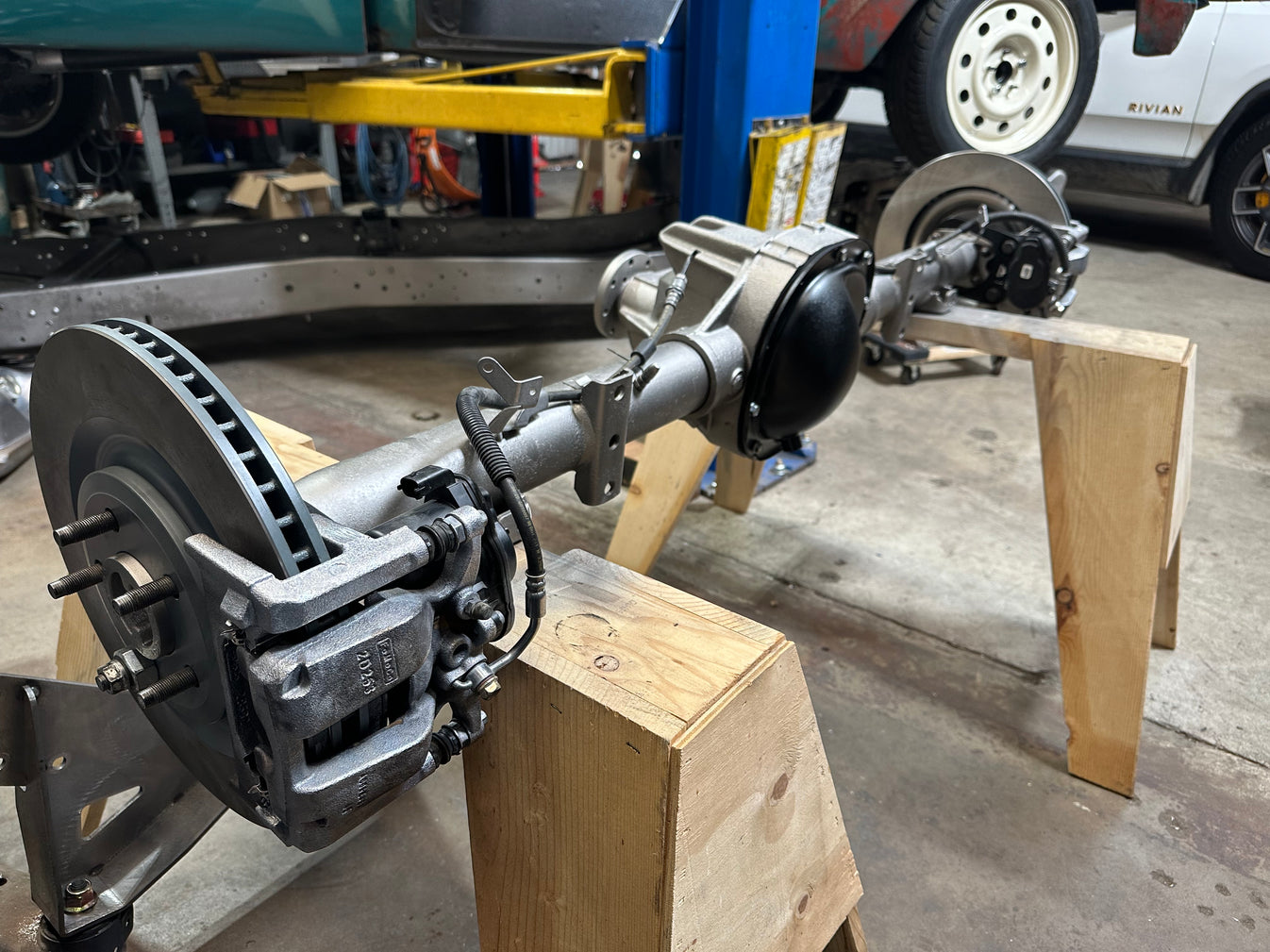 1995-2003 Explorer 8.8 Brake kit with Electric Parking Brake – Range ...